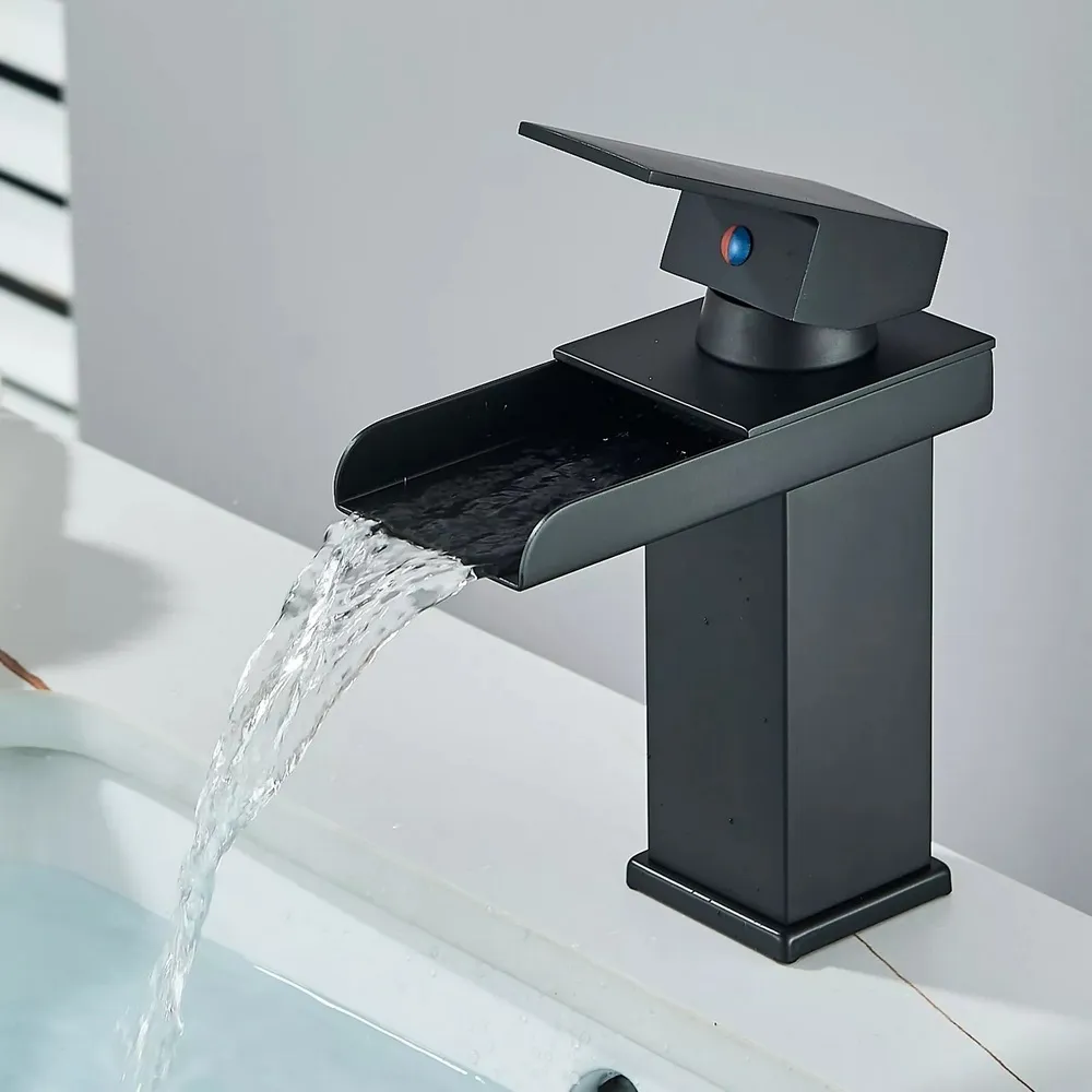 Matt black basin mixer with cascade jet RB180 - Bagno Italia